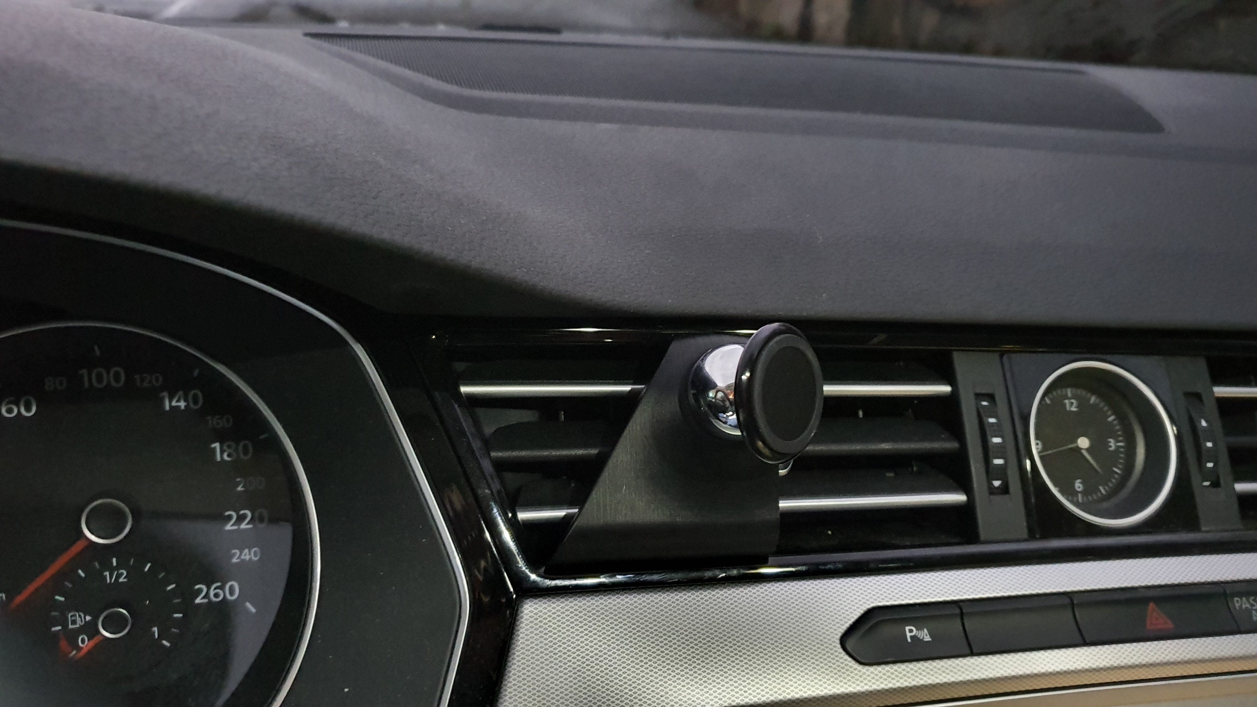 Verwunderlich Vw Passat Handyhalterung Bild